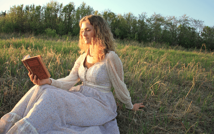 How to Write a Short Story: 10 Good Tips for Writers